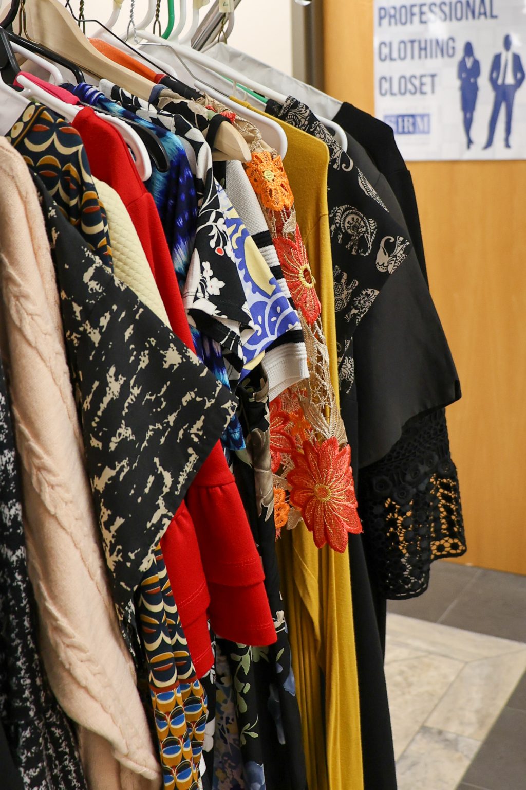SHRM Helps Students Dress For The Occasion – COB Newsletter